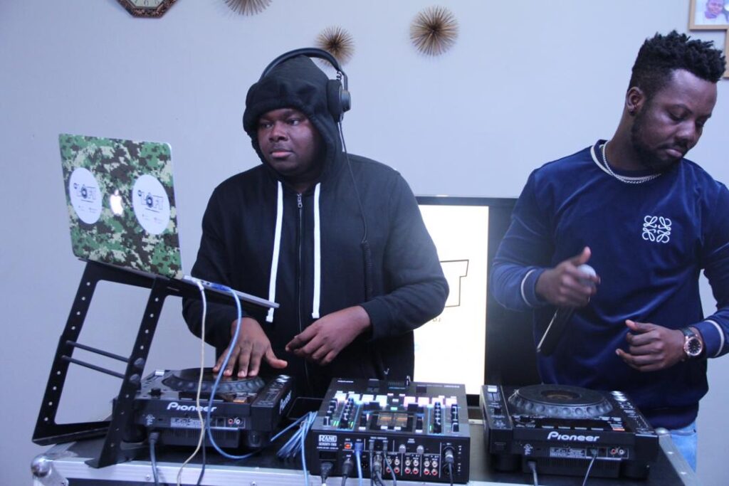 DJ Loft takes over Party Pressure in the DJ's crib